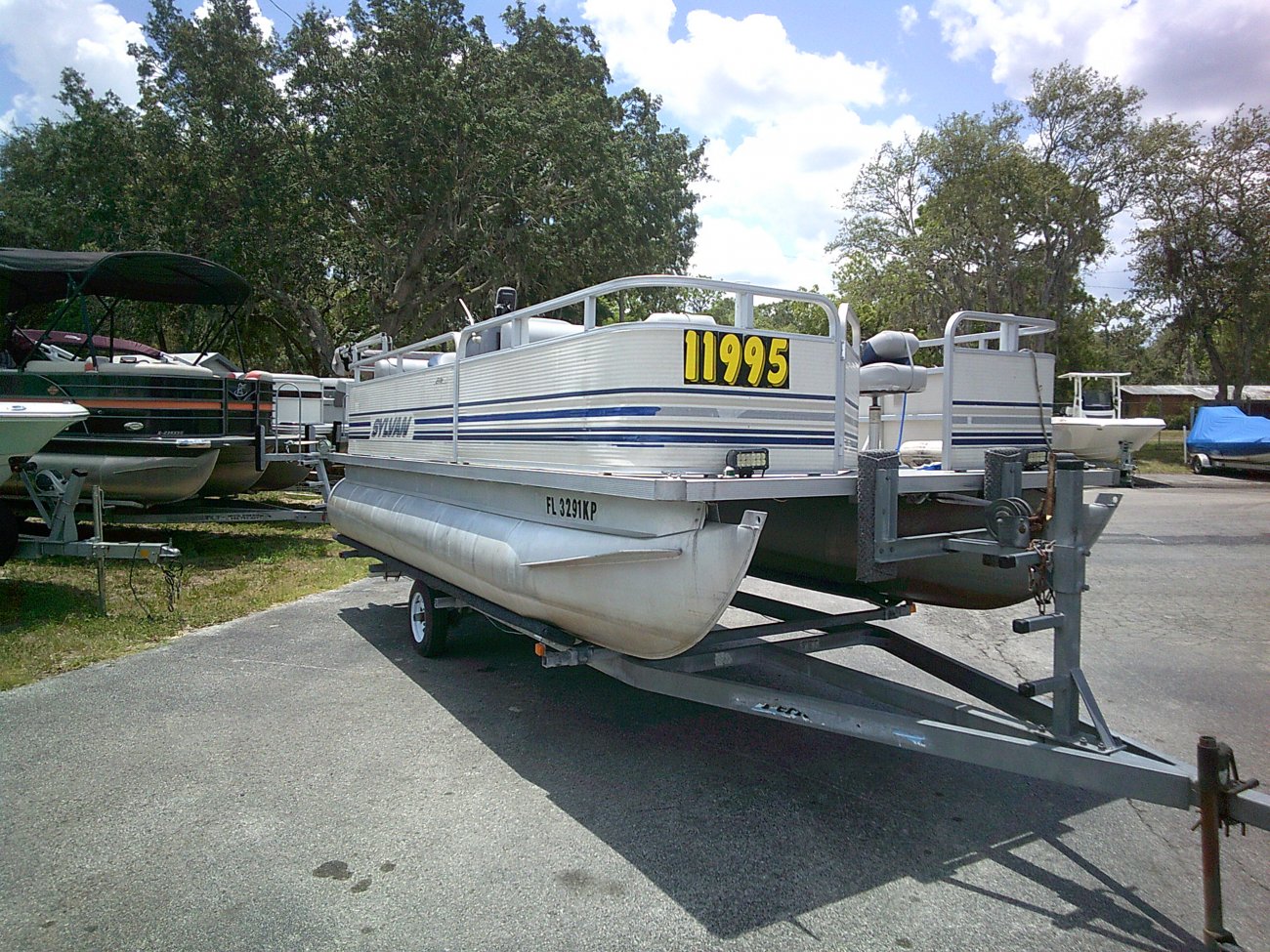 Pre-Owned 1999 Sylvan 18' Elite Pontoon For Sale